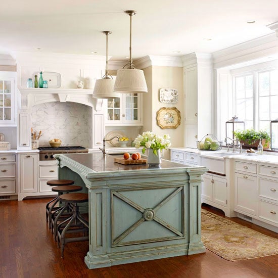 Style Guide: Traditional Kitchens - Select Surfaces